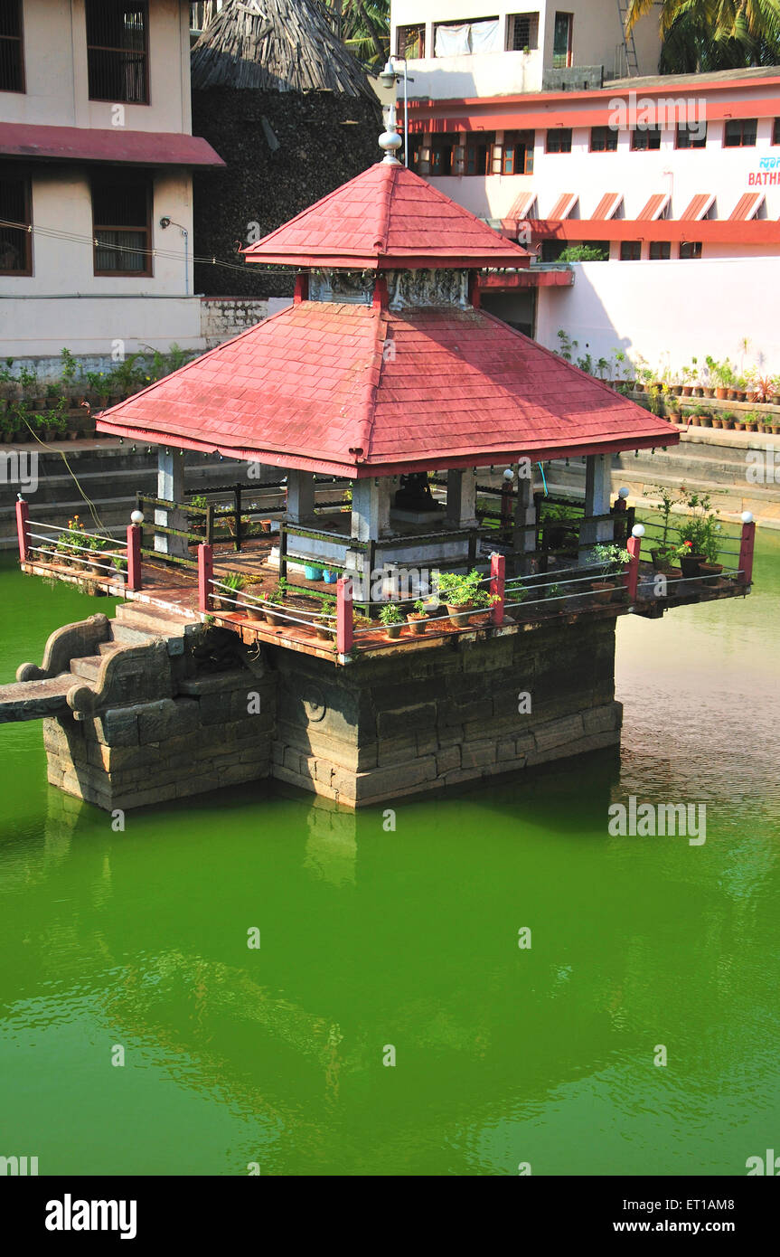 Tempelteich; Shri Krishna Matha; Shri Krishna Math Tempel; Udupi Shri ...