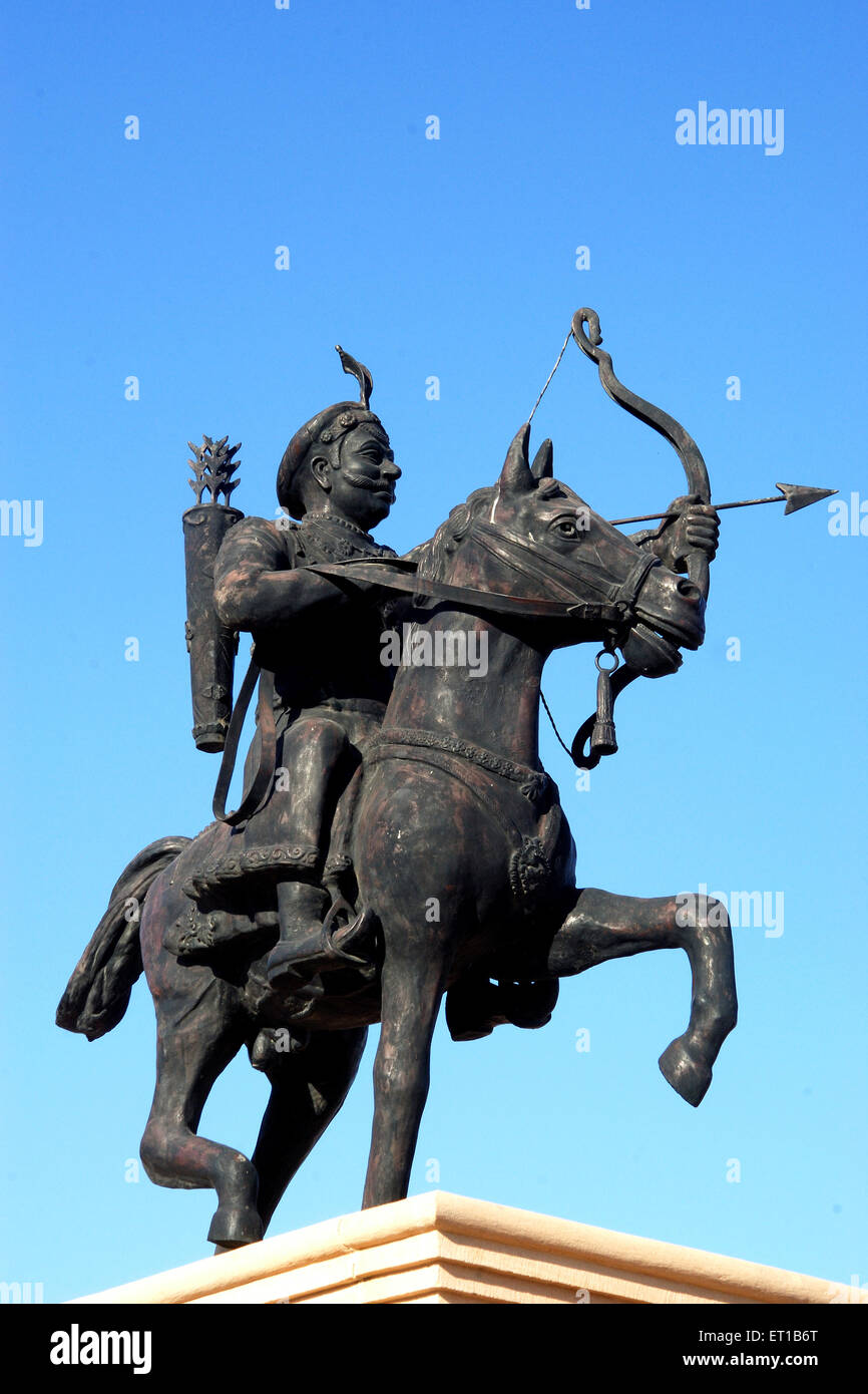 Krieger statue indien -Fotos und -Bildmaterial in hoher Auflösung – Alamy