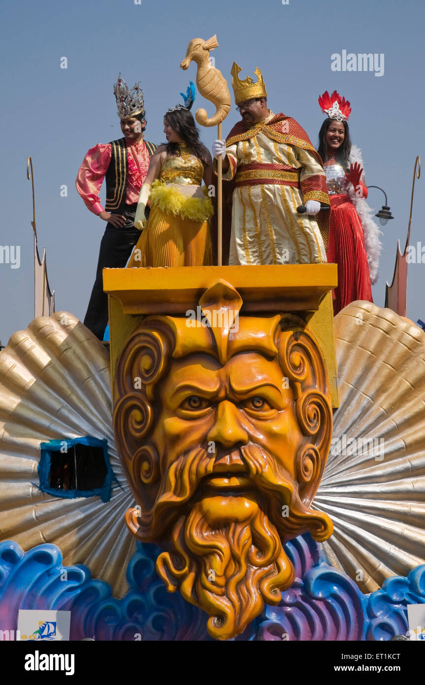 Maske auf könig -Fotos und -Bildmaterial in hoher Auflösung – Alamy