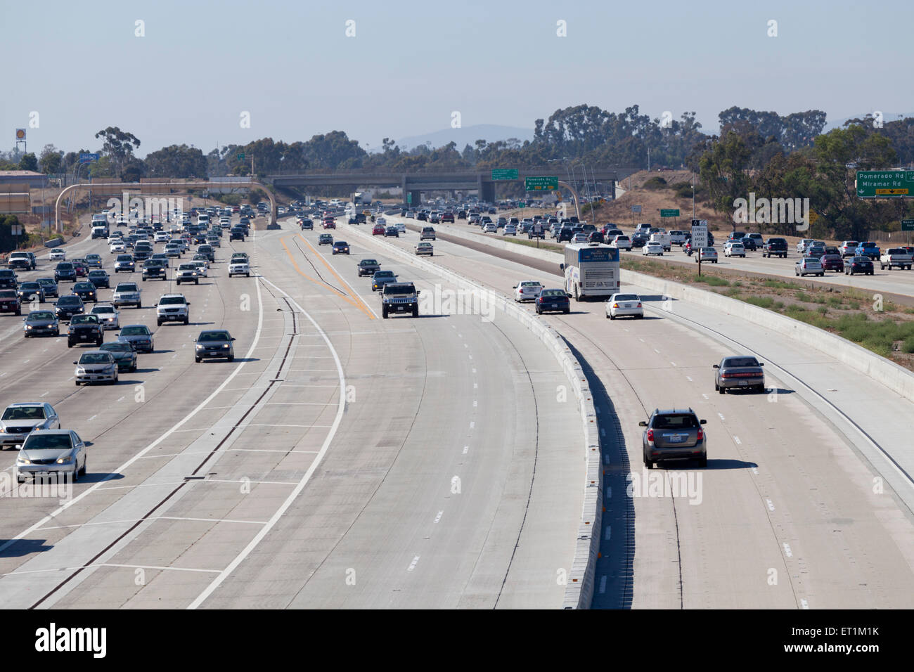Autobahn fahrspuren -Fotos und -Bildmaterial in hoher Auflösung – Alamy