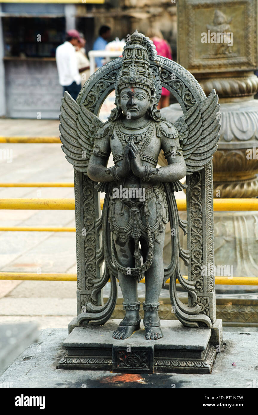 Hindu statue garuda temple in -Fotos und -Bildmaterial in hoher ...