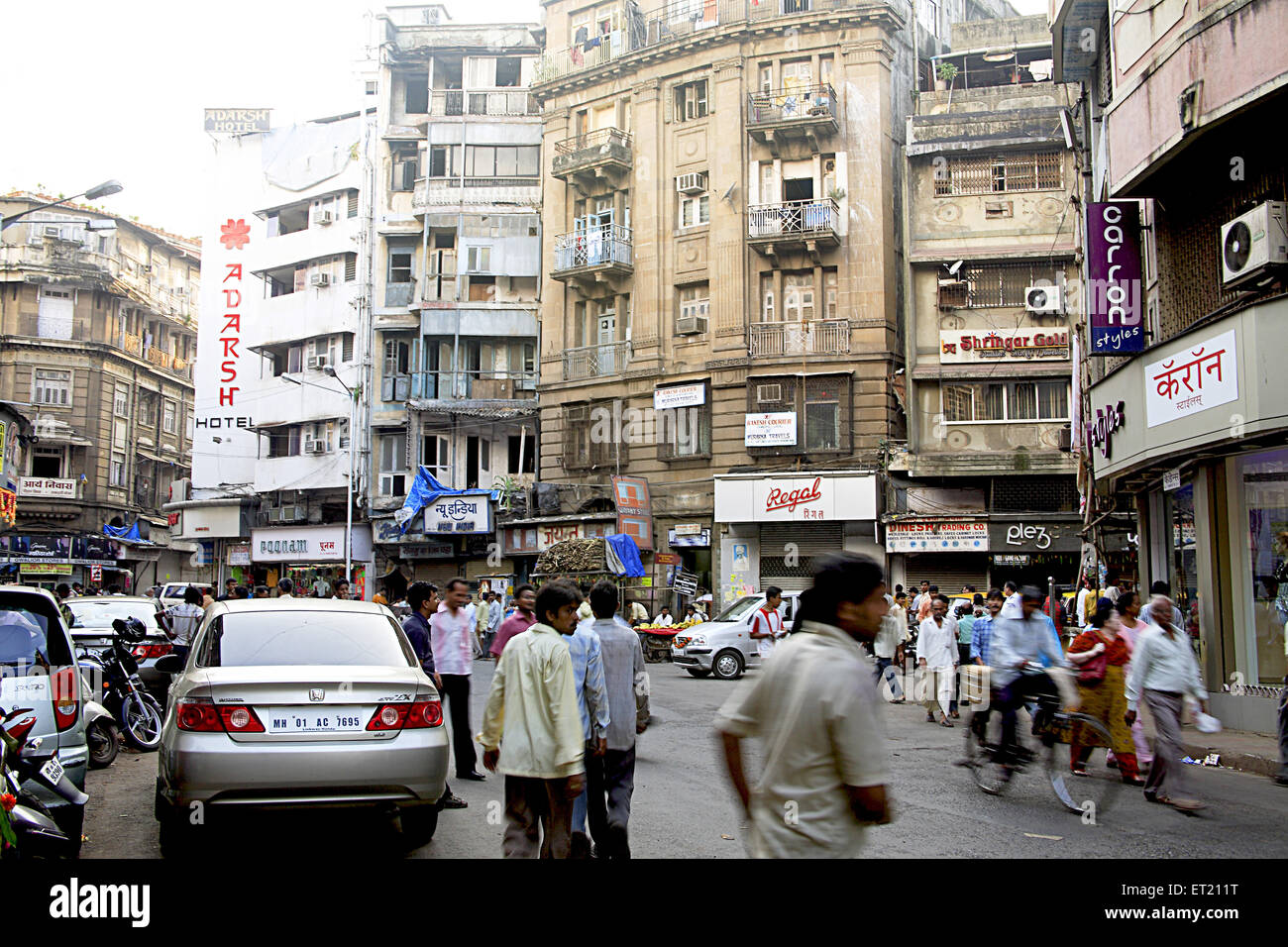 Kalbadevi road mumbai -Fotos und -Bildmaterial in hoher Auflösung – Alamy
