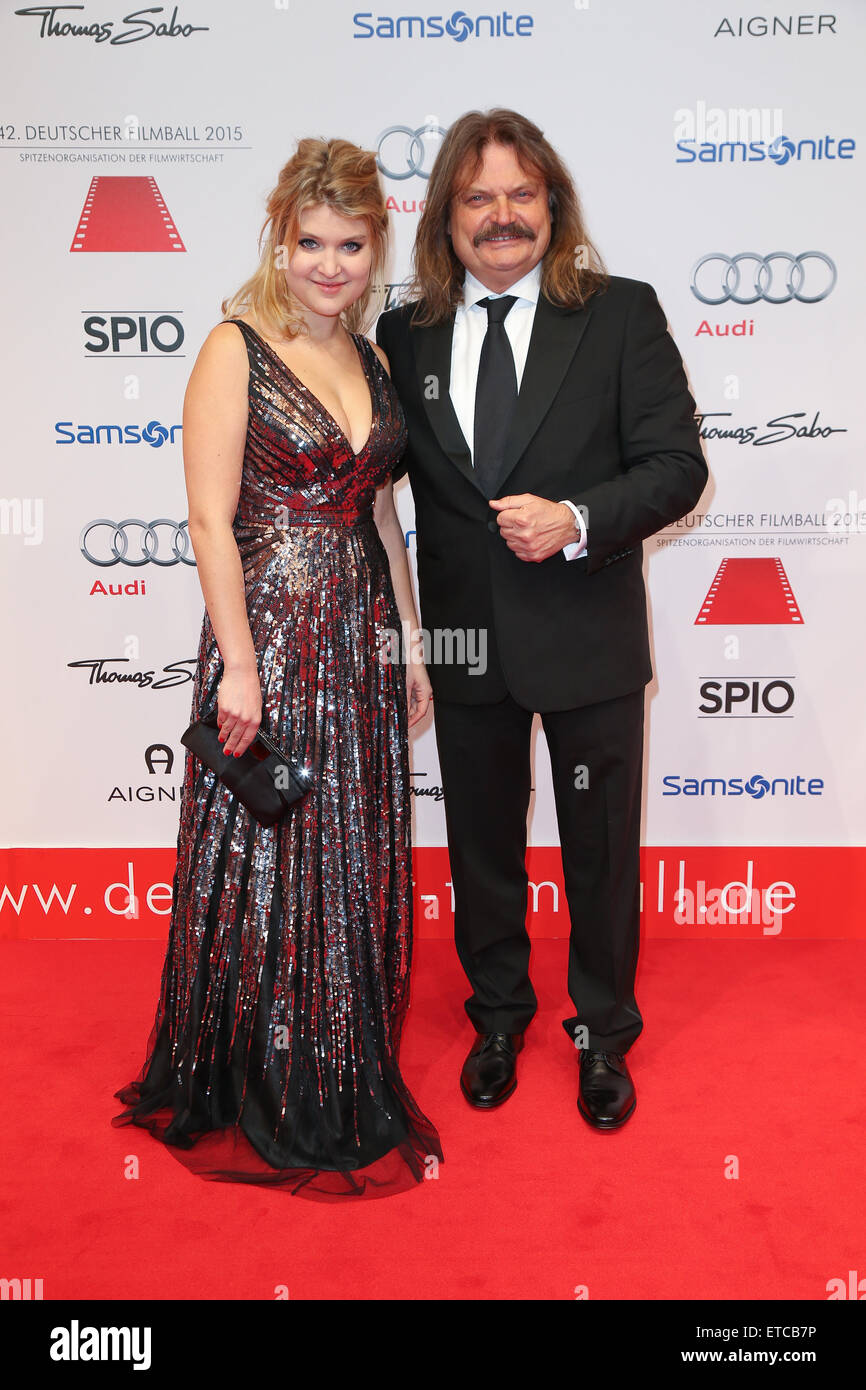 Lara mandoki -Fotos und -Bildmaterial in hoher Auflösung – Alamy