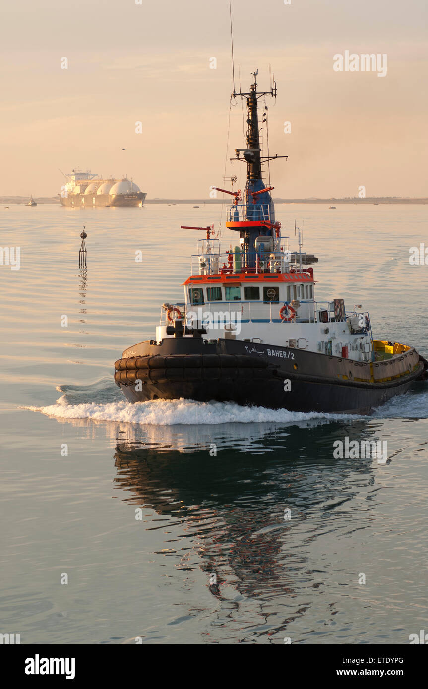 Frachter schlepper -Fotos und -Bildmaterial in hoher Auflösung – Alamy