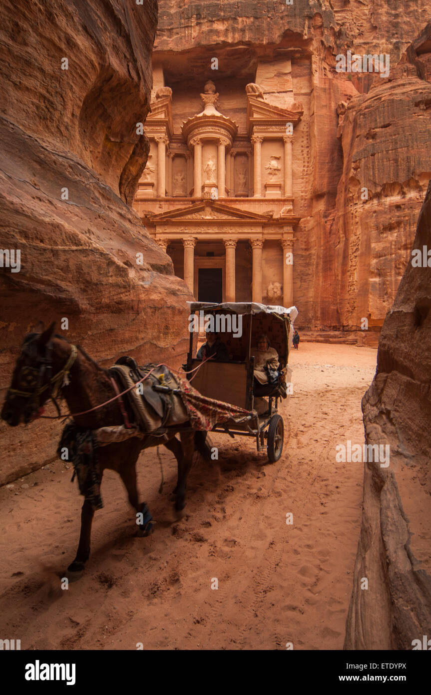 Petra pferd und buggy siq -Fotos und -Bildmaterial in hoher Auflösung ...