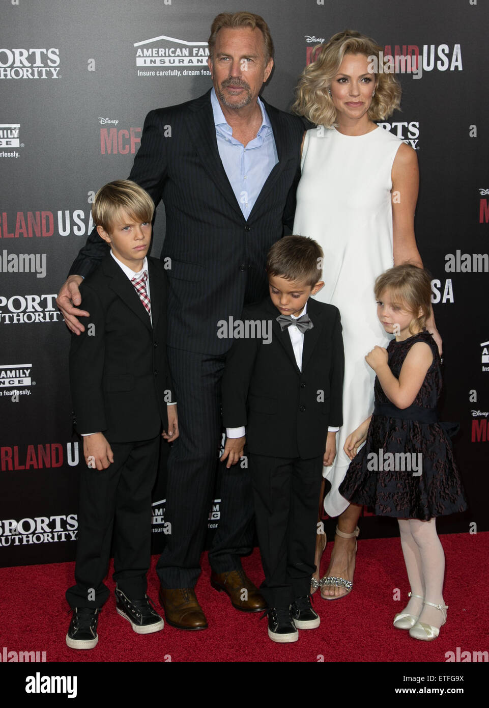 Prominente besuchen die Welt Premiere von Disneys "McFarland, USA" am ...