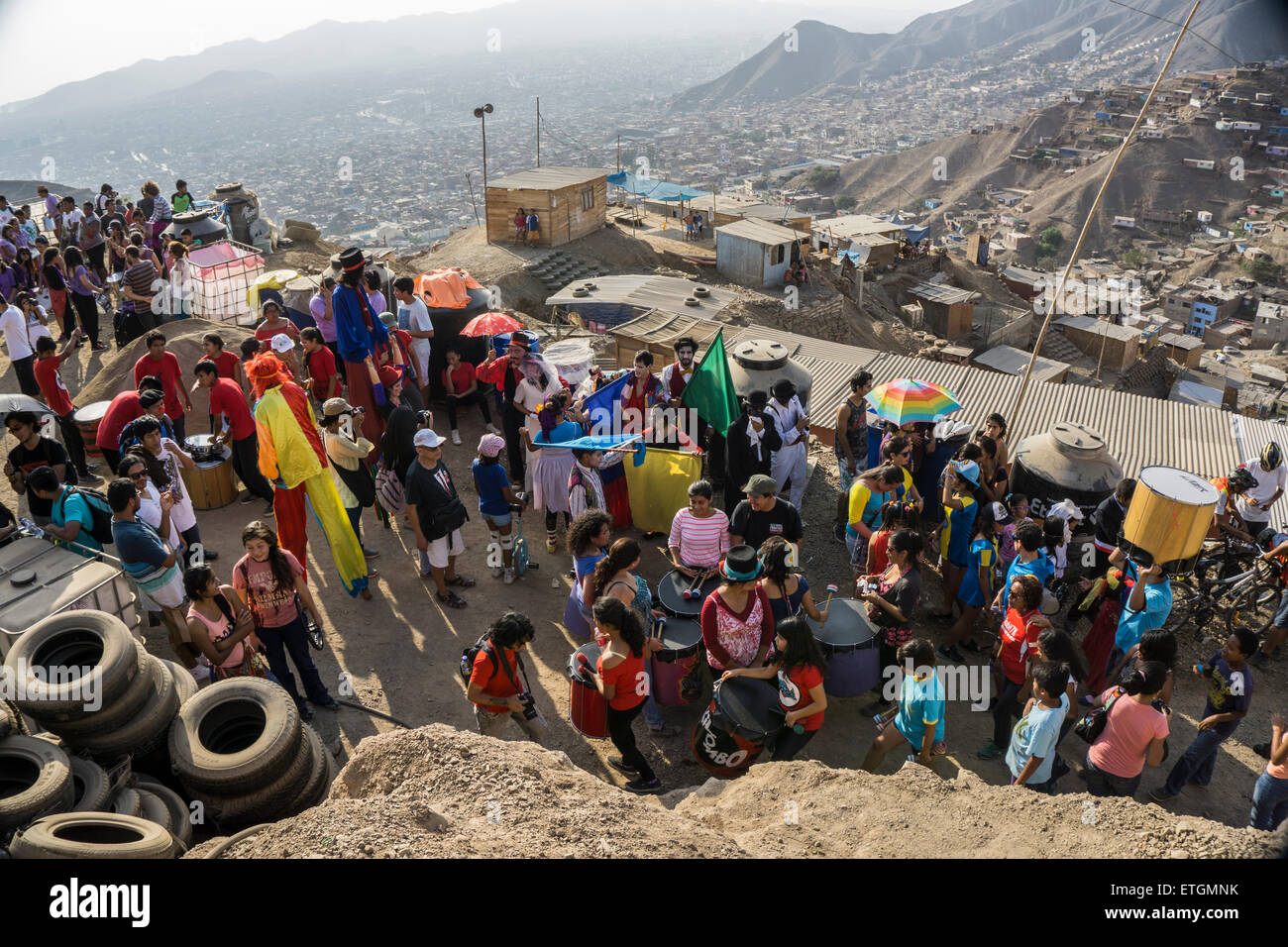 Peru lima ghetto -Fotos und -Bildmaterial in hoher Auflösung – Alamy Peru lima ghetto -Fotos und -Bildmaterial in hoher Auflösung – Alamy