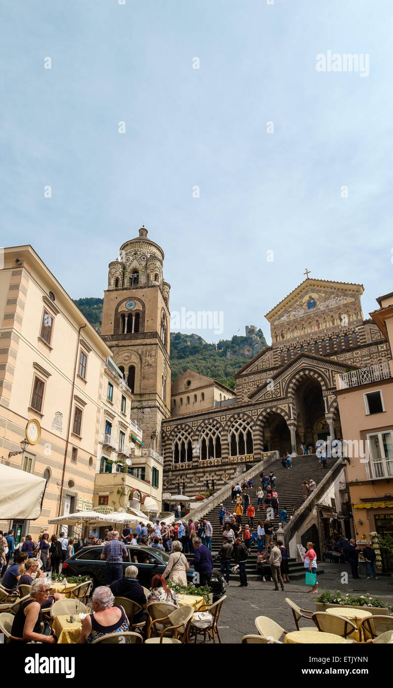 Piazza del duomo amalfi kathedrale -Fotos und -Bildmaterial in hoher ...