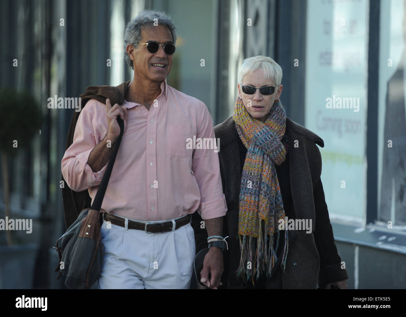 Annie Lennox und Mitchell Besser gesichtet zum Mittagessen im ...