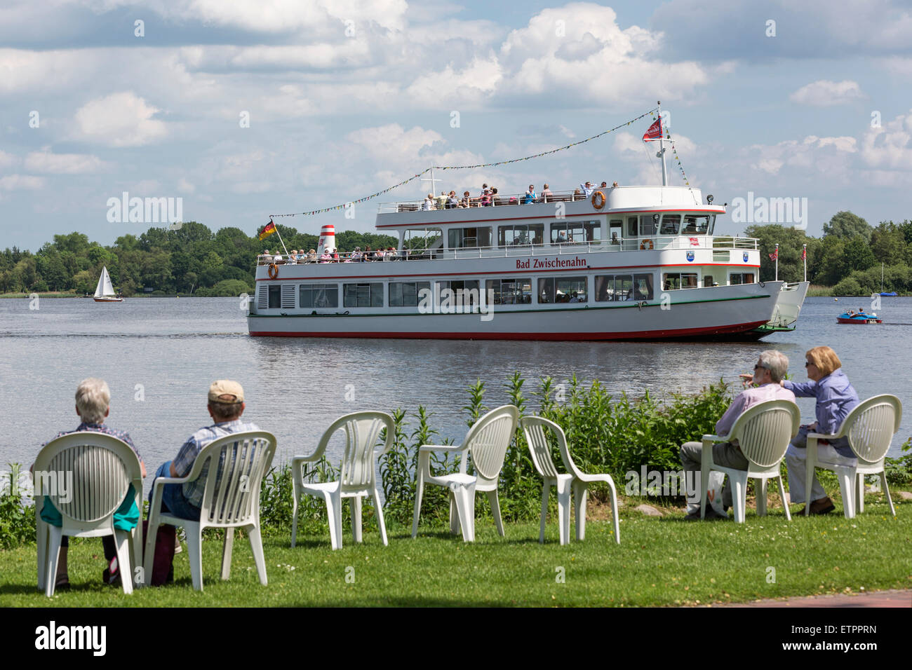Seepromenade, Kurpark, Bootsfahrt durch das Kreuzfahrtschiff "MS Bad ...
