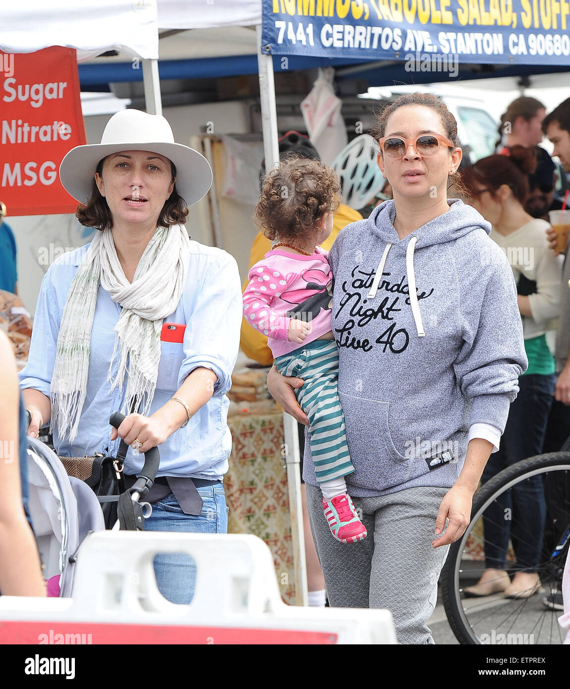 Maya Rudolph auf dem Bauernmarkt mit ihrer Tochter Featuring: Maya ...
