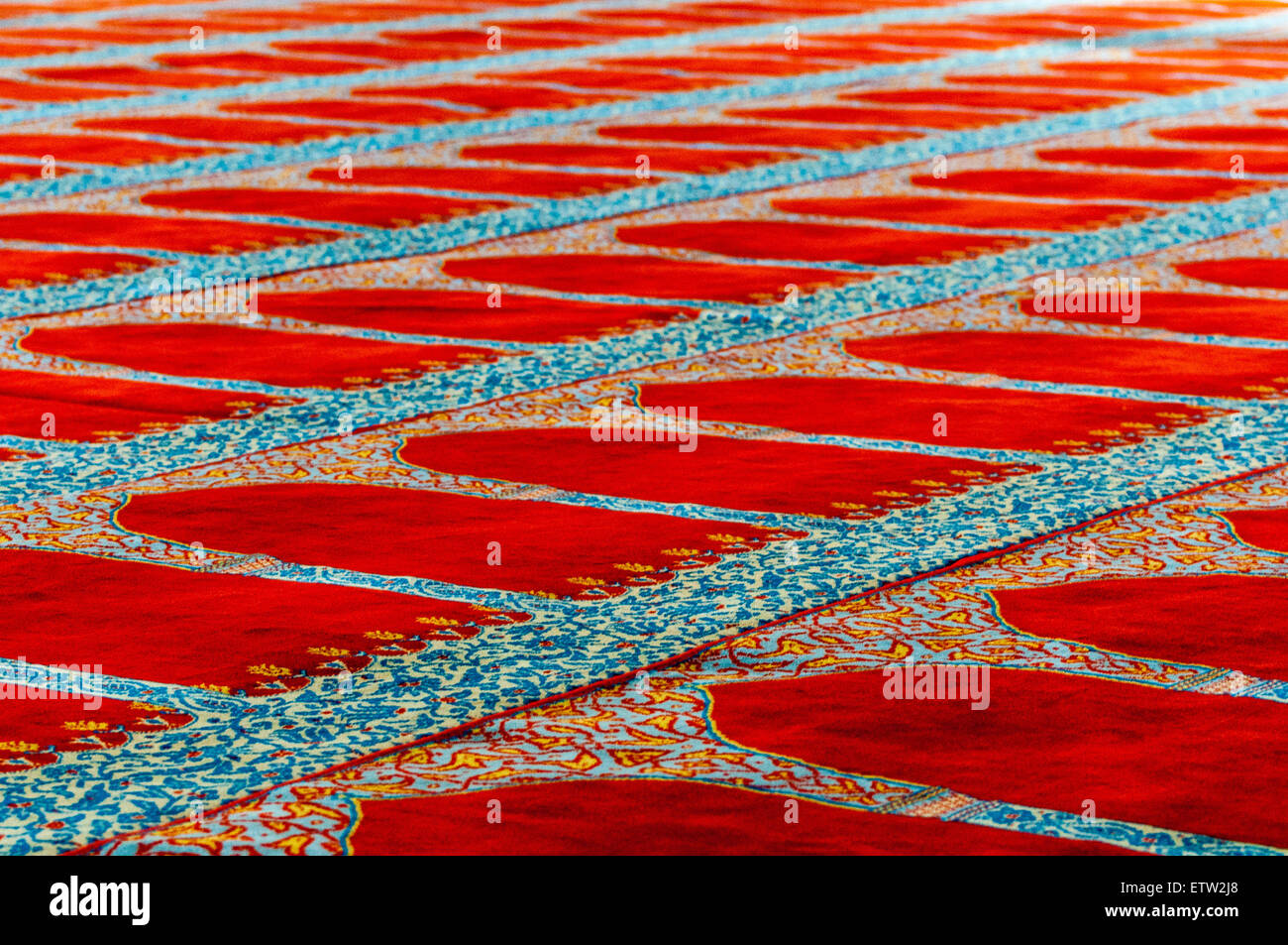 Roter moscheeteppich -Fotos und -Bildmaterial in hoher Auflösung – Alamy