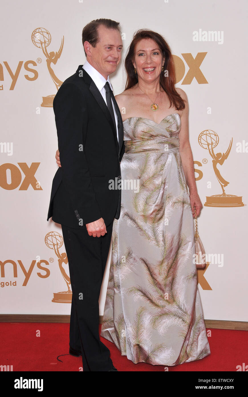 LOS ANGELES, CA - 18. September 2011: Steve Buscemi & Frau auf der 2011 ...