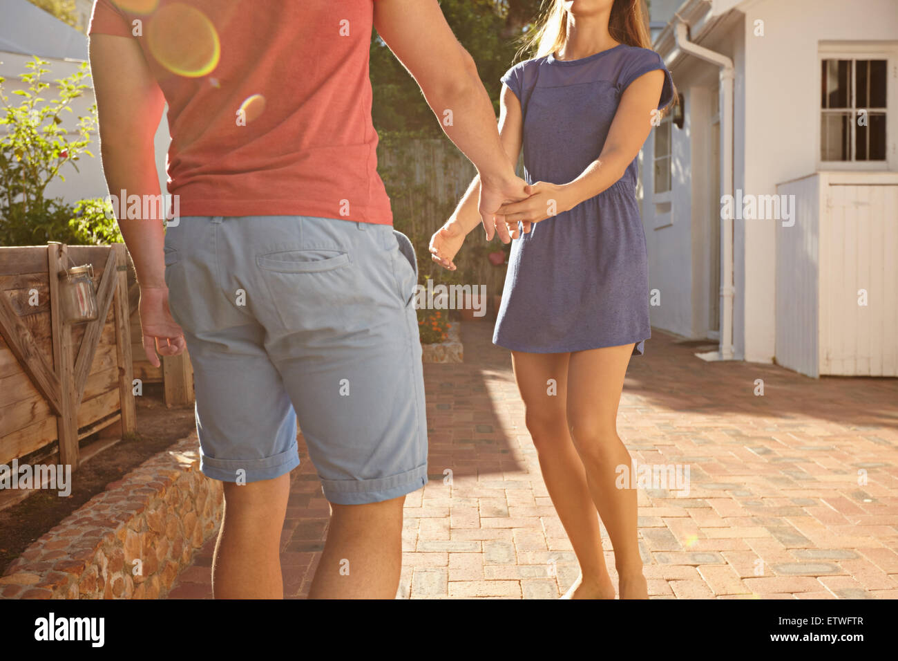 House holding -Fotos und -Bildmaterial in hoher Auflösung – Alamy