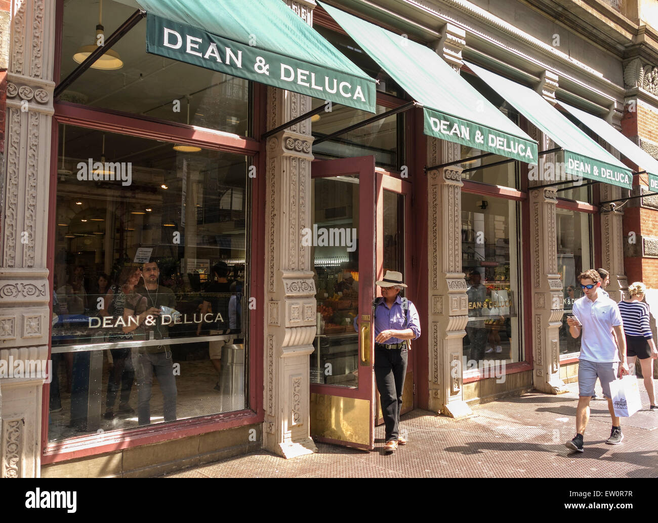 Dekan und deluca -Fotos und -Bildmaterial in hoher Auflösung – Alamy