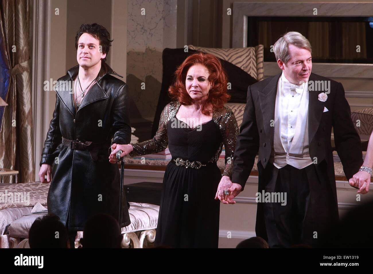 Es ist nur ein Spiel im Teatro Jacobs Besetzung geändert. Mitwirkende ...