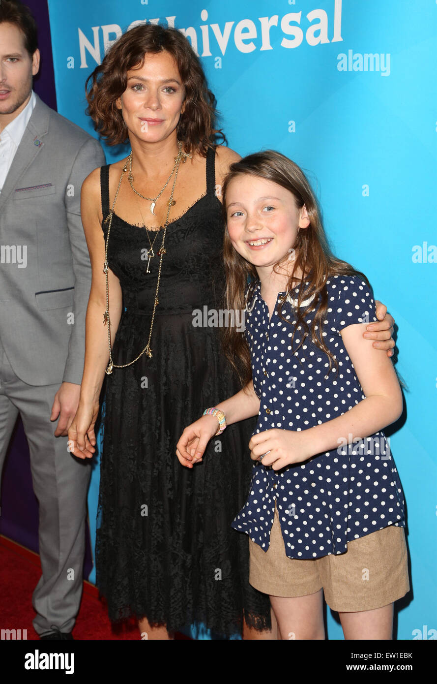 Anna friel und gracie ellen mary friel -Fotos und -Bildmaterial in ...