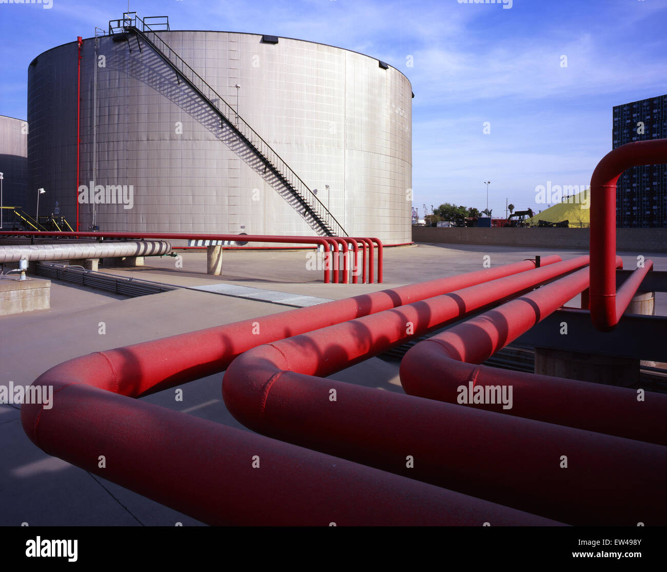 Tanklager für erdöl -Fotos und -Bildmaterial in hoher Auflösung – Alamy