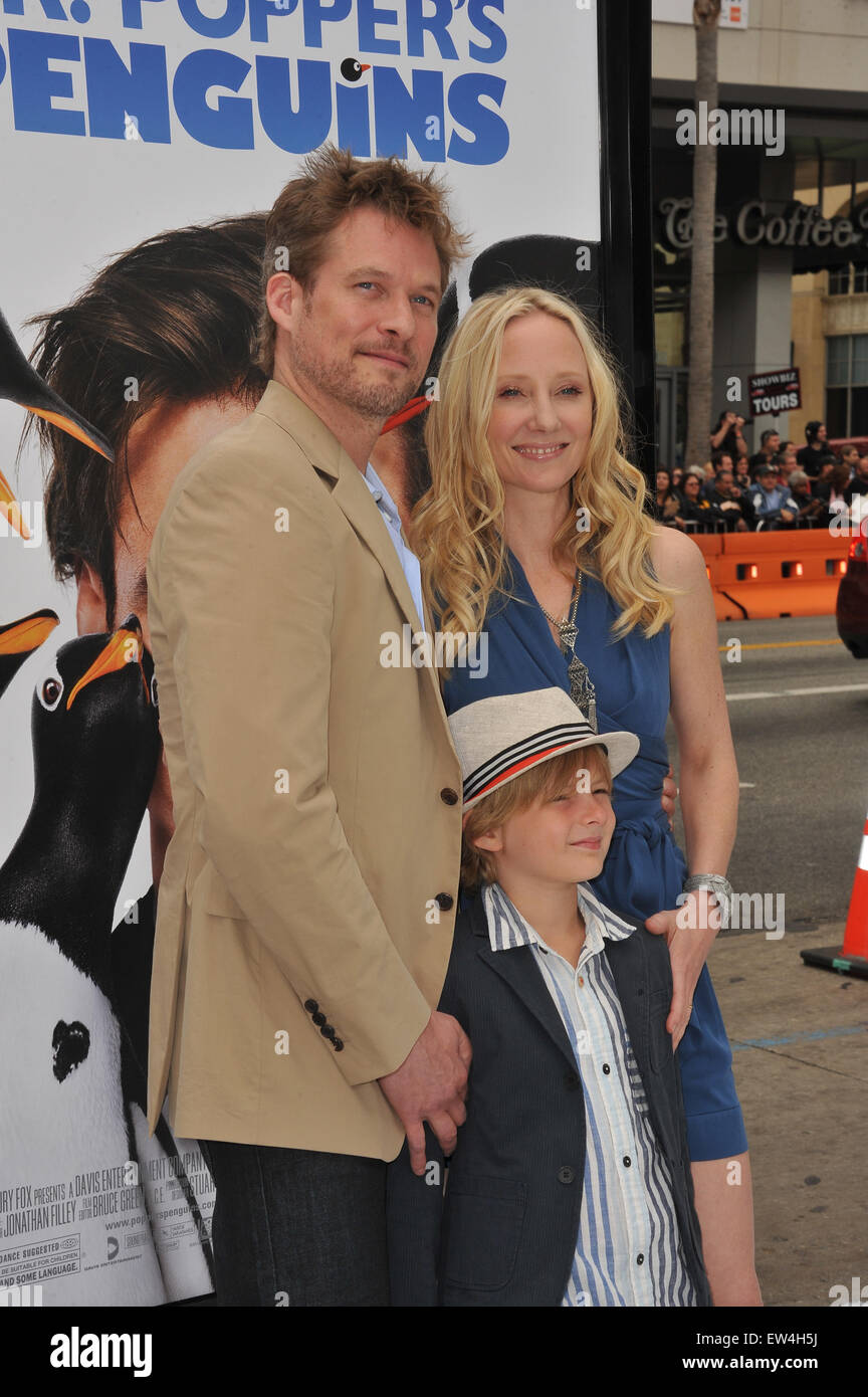 Anne heche with james tupper and her son -Fotos und -Bildmaterial in ...