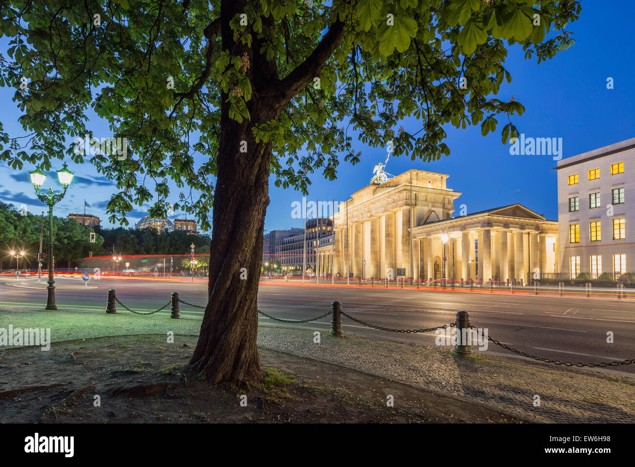 Reichstag brandenburger tor berlin -Fotos und -Bildmaterial in hoher ...