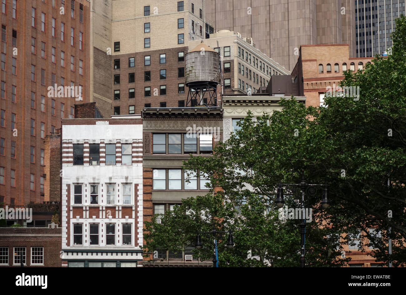 Typische amerikanische wohnsiedlung -Fotos und -Bildmaterial in hoher ...