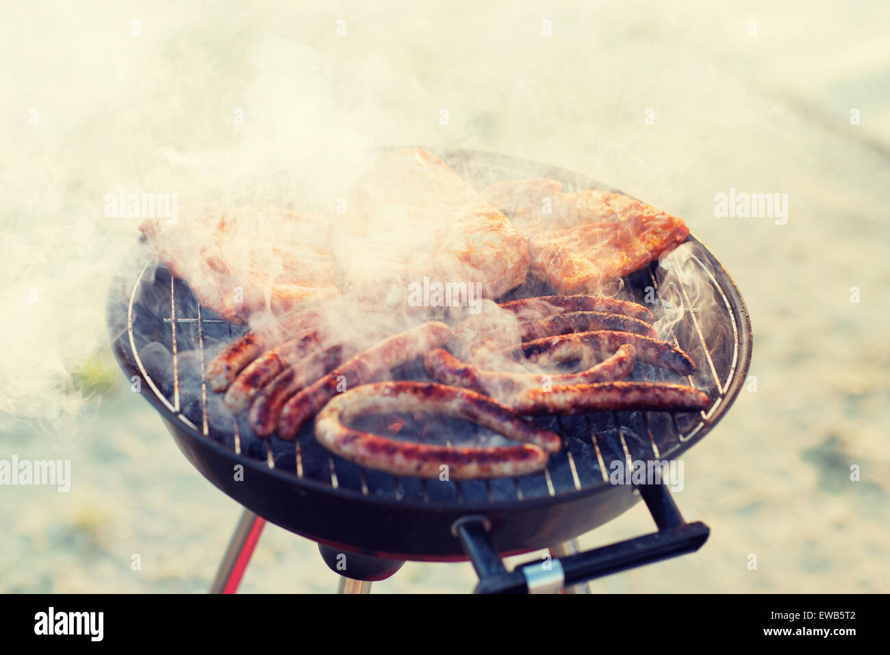 Strandgrill -Fotos und -Bildmaterial in hoher Auflösung – Alamy