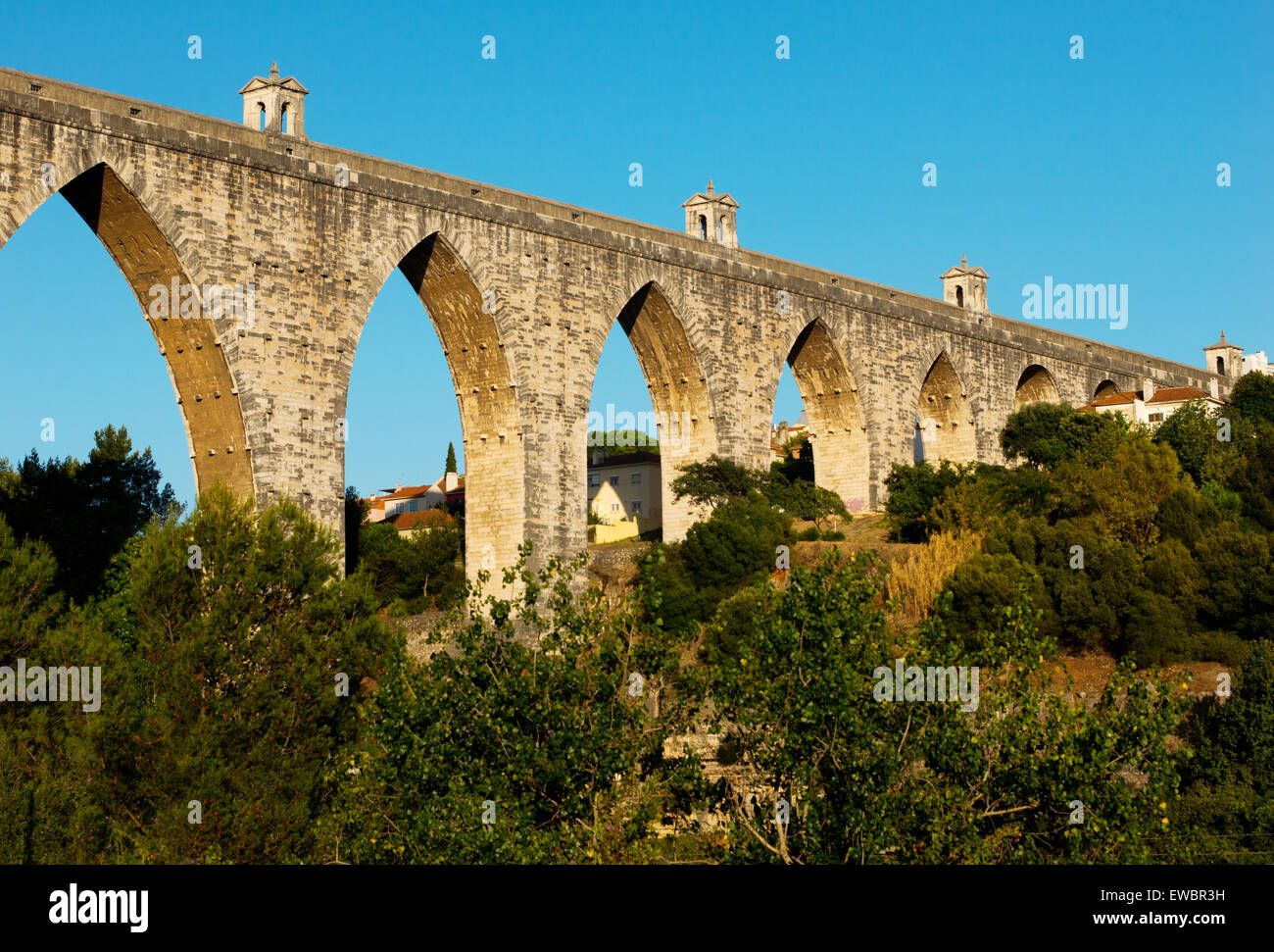 Der Aquädukt Aguas Livres (Portugiesisch: Aqueduto Das Aguas Livres ...