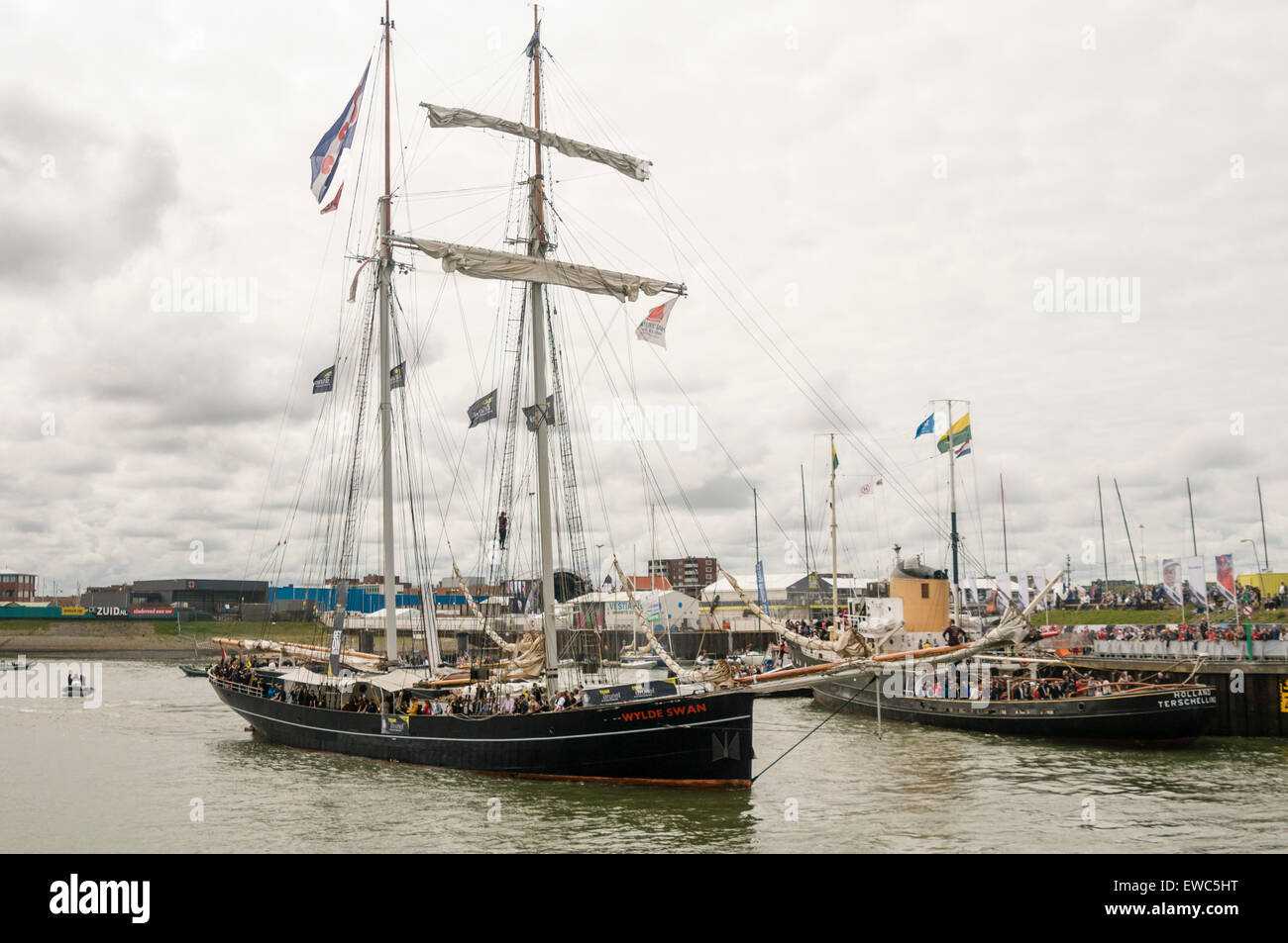 Zwei Mast Segelschiff Stockfotos und -bilder Kaufen - Alamy