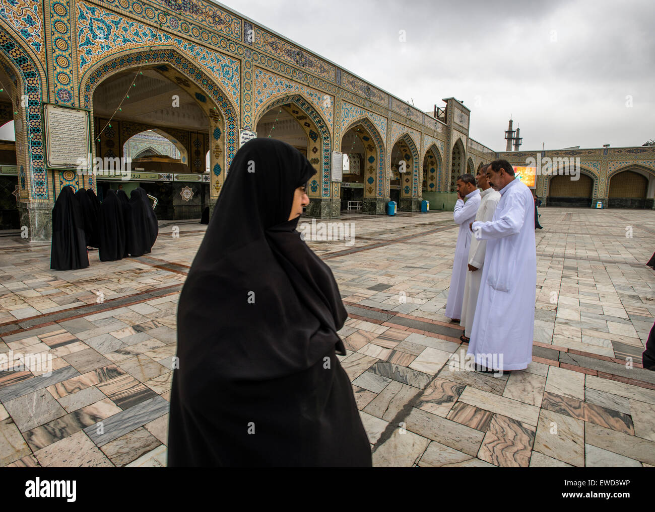 Pilger in Imam Reza Schrein, Mausoleum der achte Imam der Schiiten ...