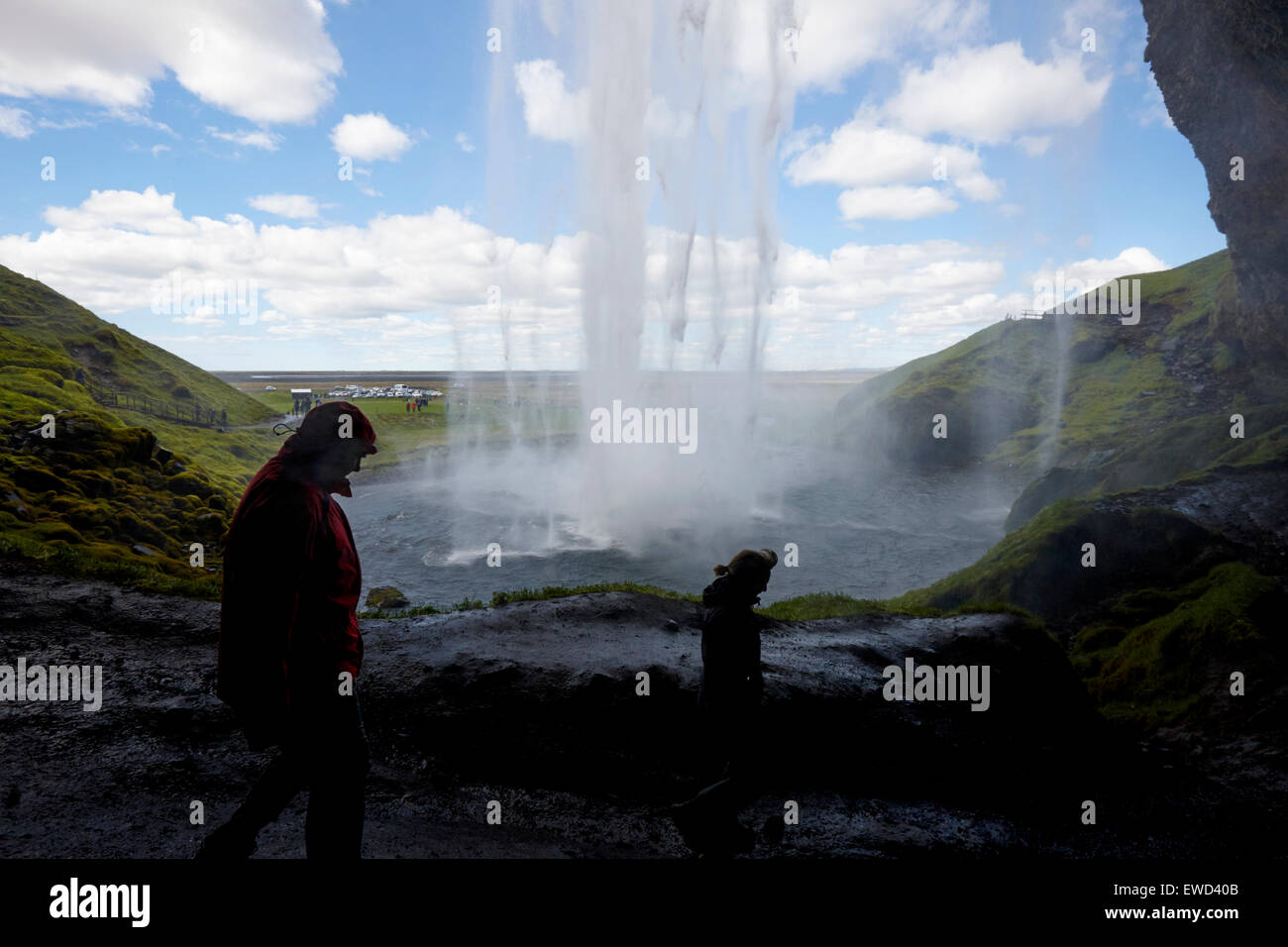 Menschen hinter dem wasserfall -Fotos und -Bildmaterial in hoher ...