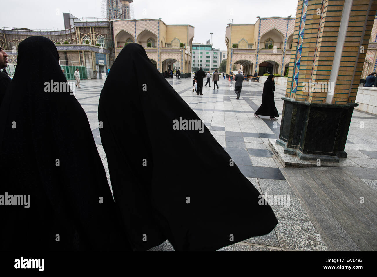 Pilger in Imam Reza Schrein, Mausoleum der achte Imam der Schiiten ...