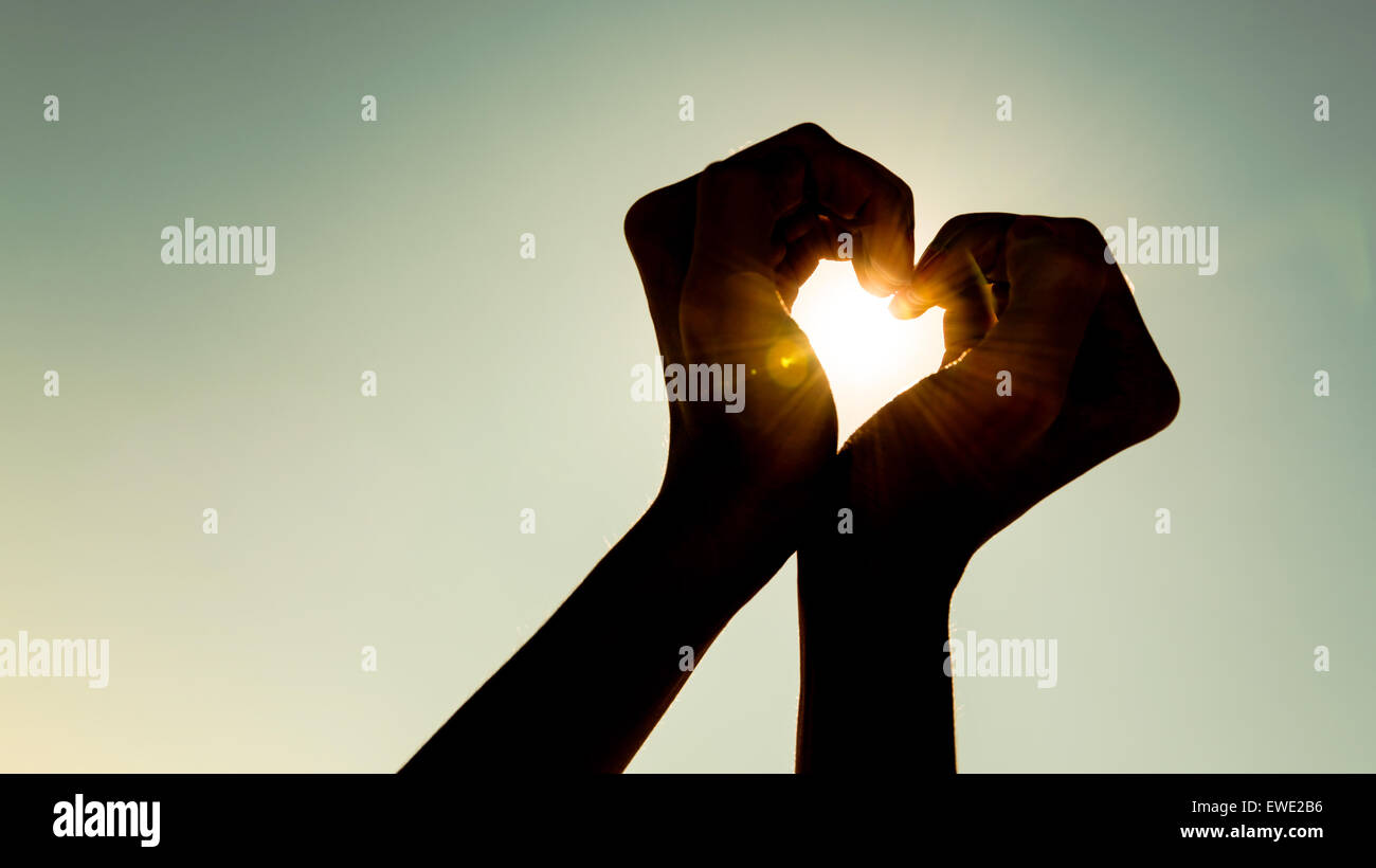 Herzform herz silhouette Stockfotos und -bilder Kaufen - Alamy