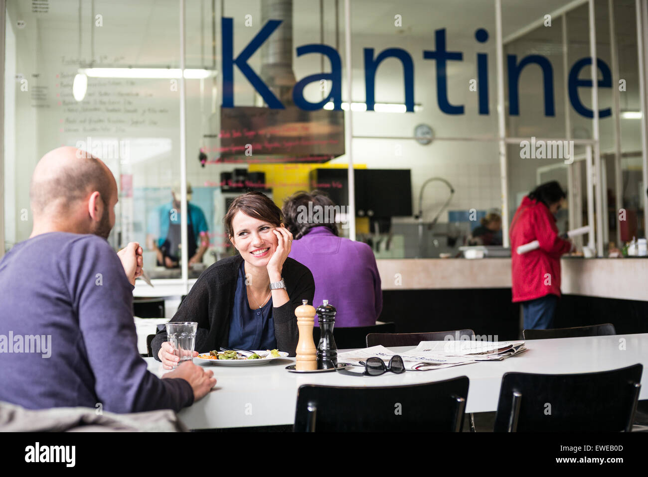 Kantine berlin hochzeit -Fotos und -Bildmaterial in hoher Auflösung – Alamy