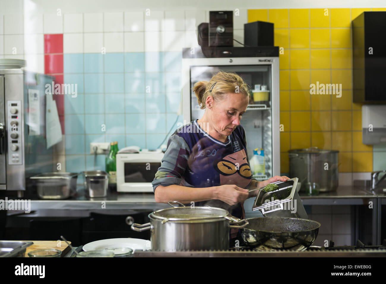 Kantine berlin hochzeit -Fotos und -Bildmaterial in hoher Auflösung – Alamy