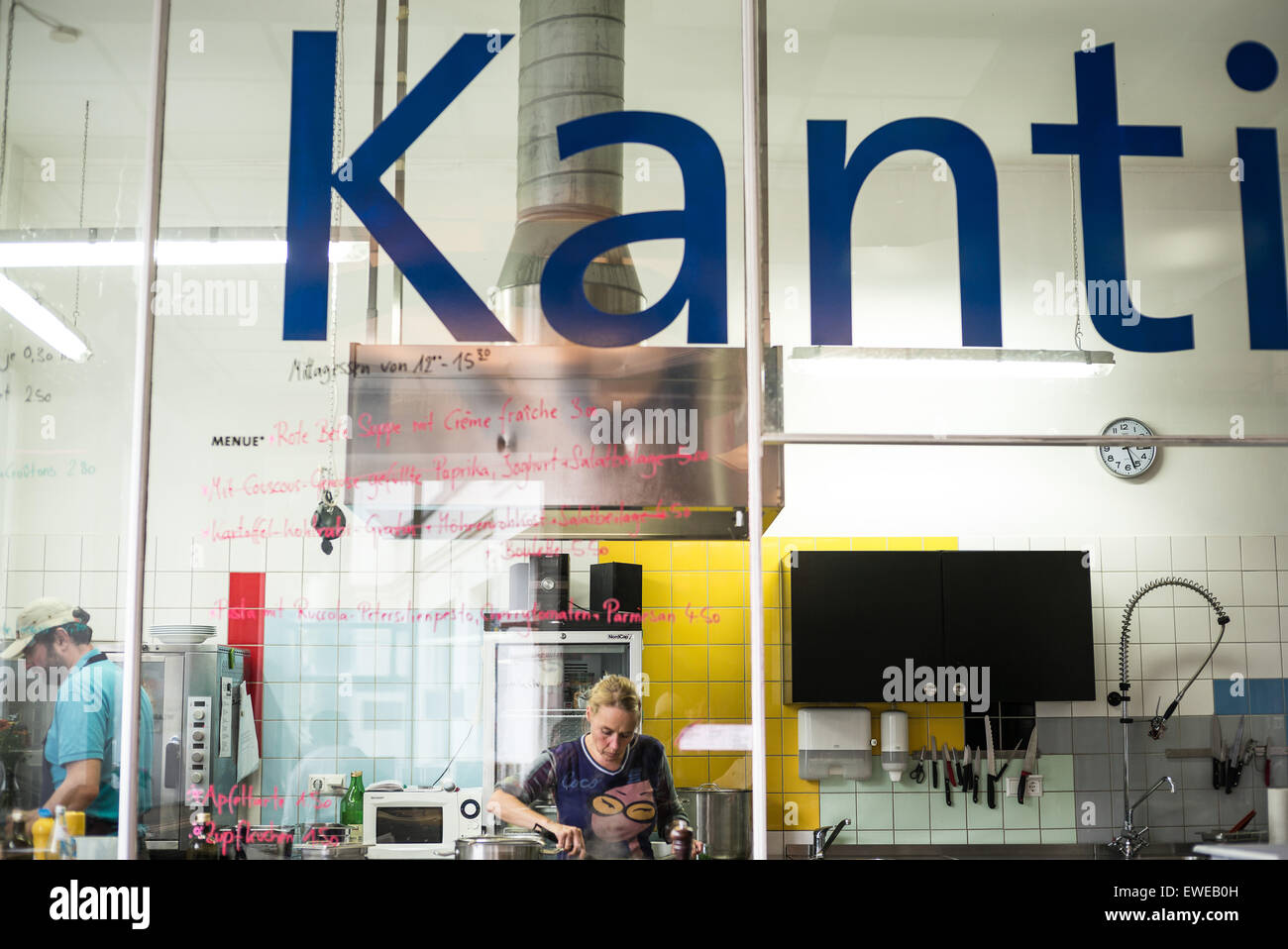 Kantine berlin hochzeit -Fotos und -Bildmaterial in hoher Auflösung – Alamy