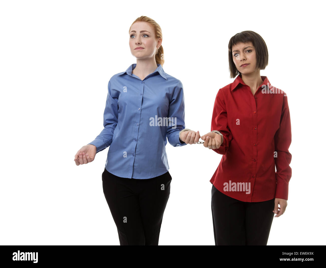 Frau mit handschellen gefesselt -Fotos und -Bildmaterial in hoher ...