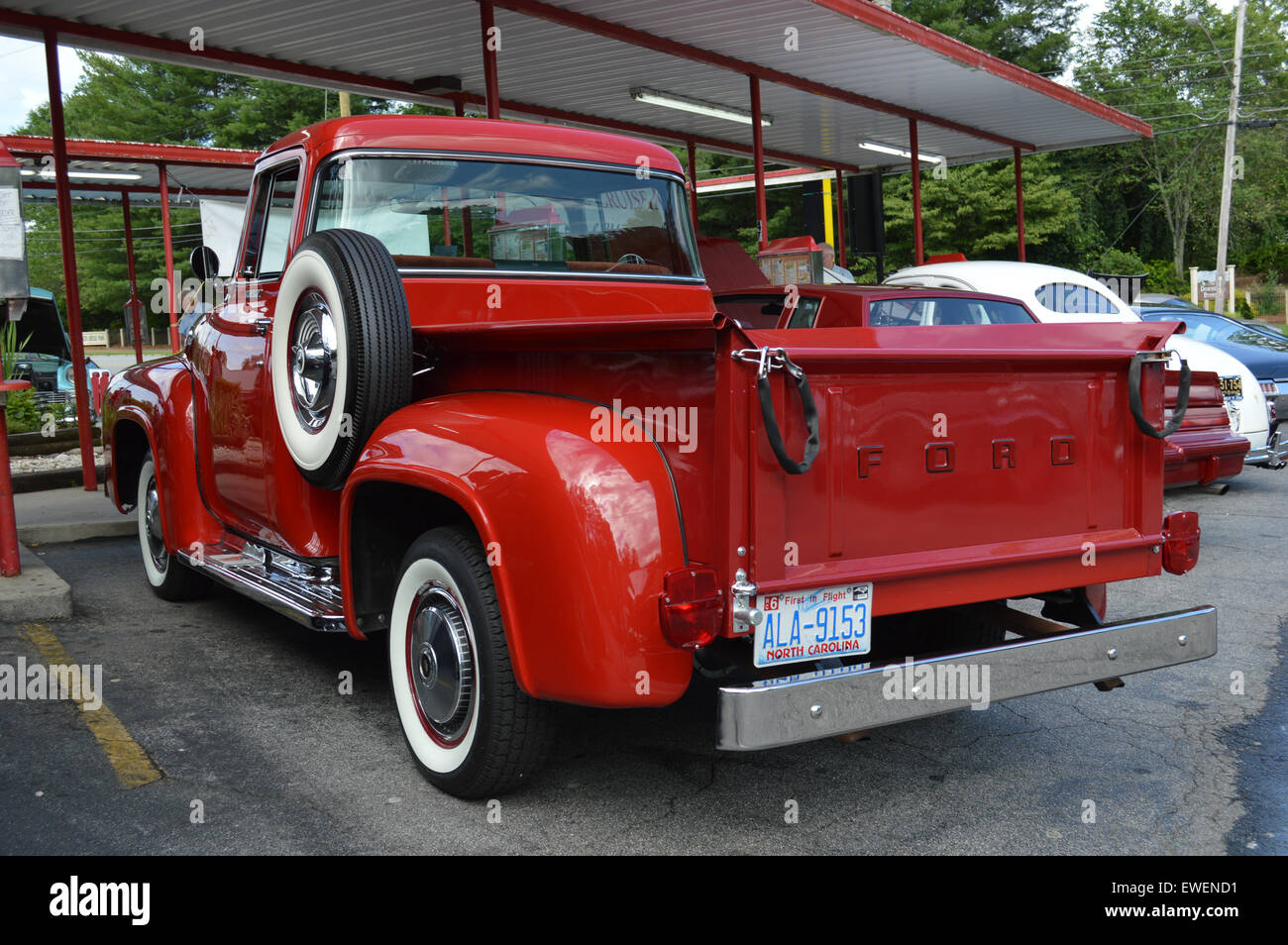 1956 ford stepside truck pickup -Fotos und -Bildmaterial in hoher ...