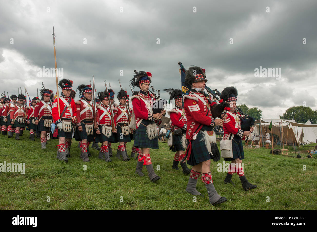 Nachstellung der Schlacht von Waterloo auf dem ursprünglichen ...