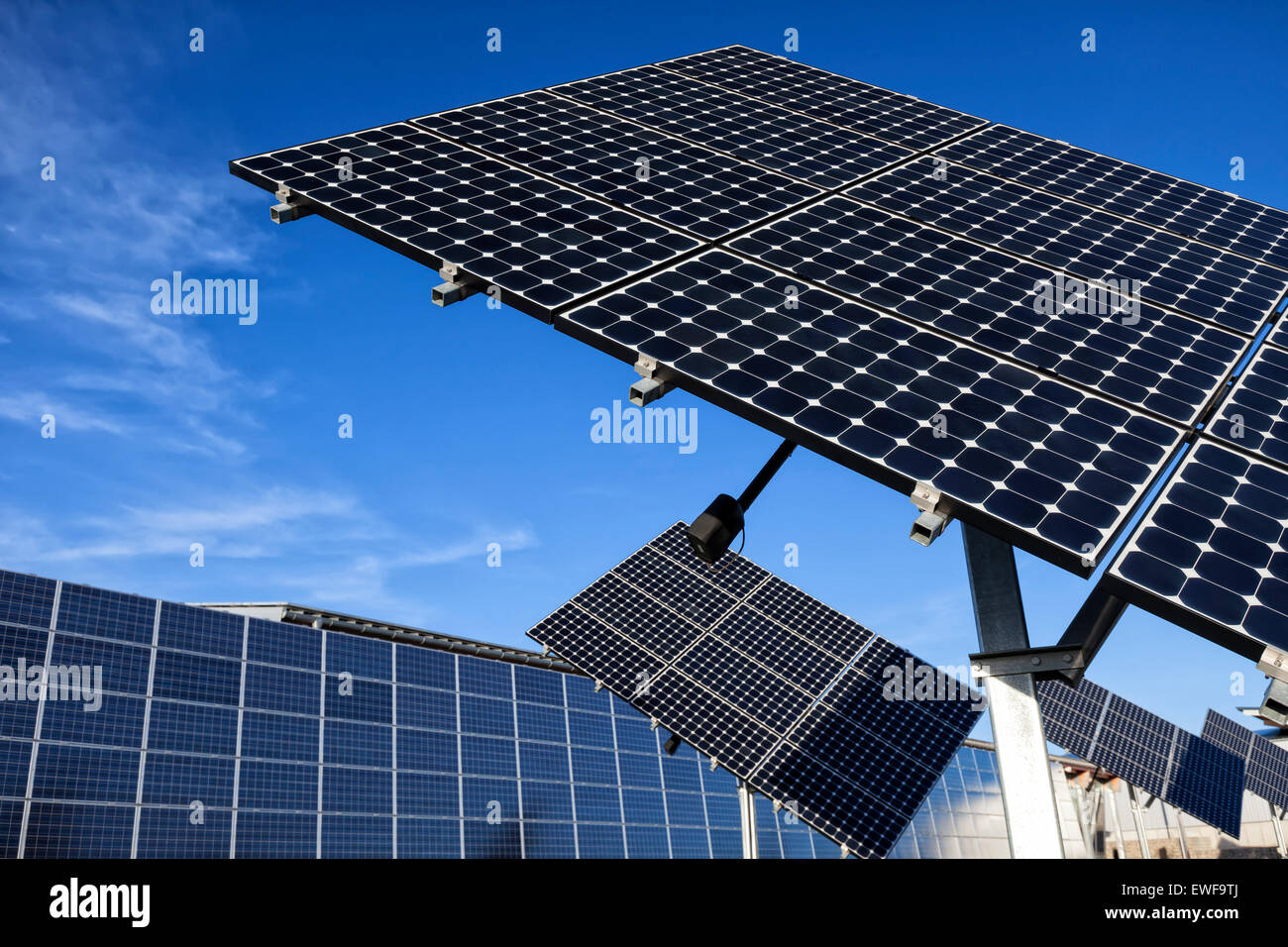 Photovoltaic cells -Fotos und -Bildmaterial in hoher Auflösung – Alamy