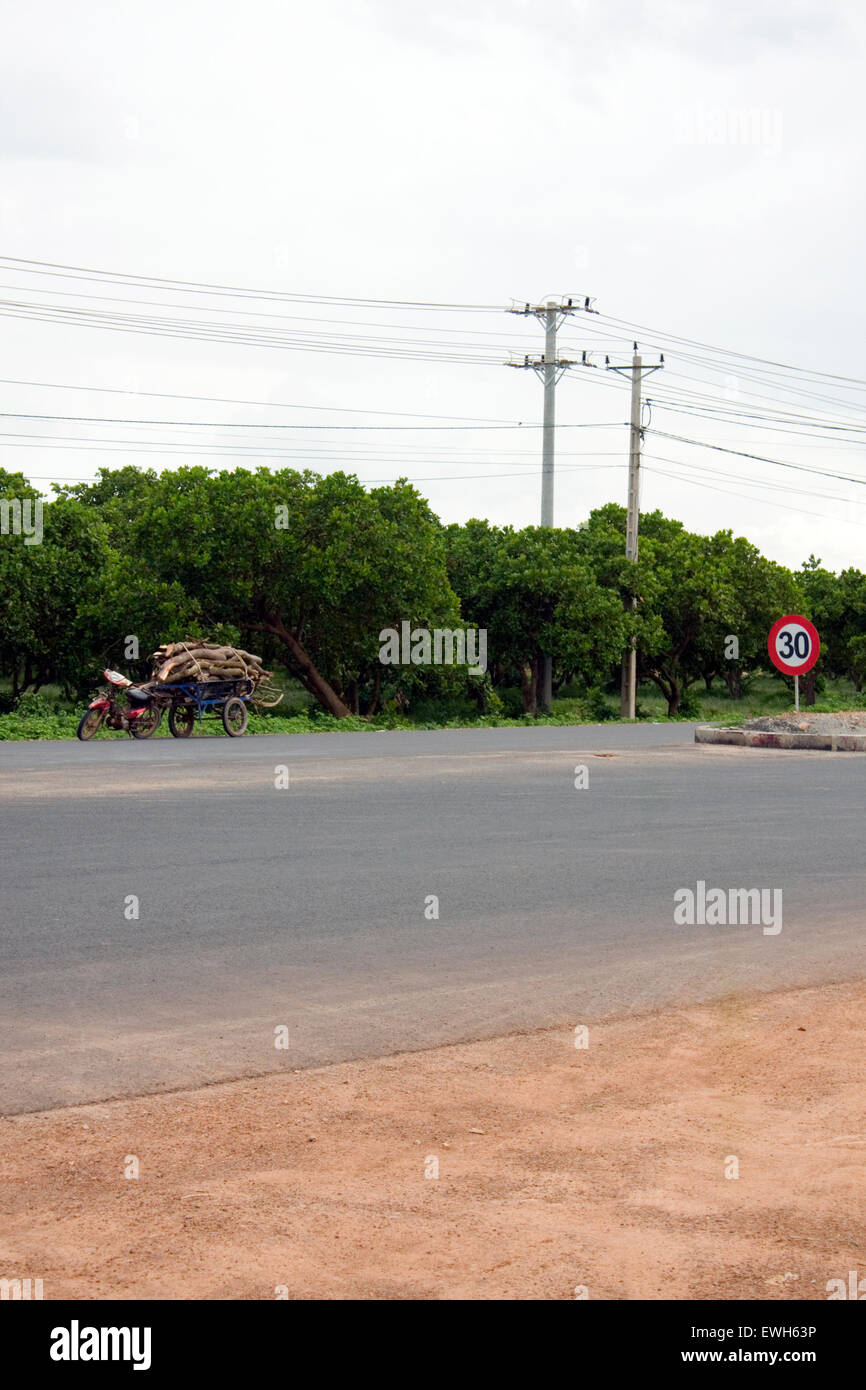 Motorrad ziehender wagen -Fotos und -Bildmaterial in hoher Auflösung ...