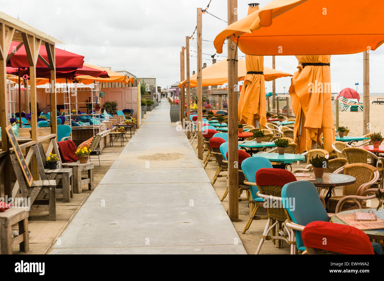 Beach bar scheveningen den haag -Fotos und -Bildmaterial in hoher ...