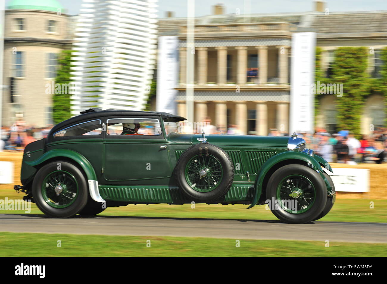 Bentley rennwagen -Fotos und -Bildmaterial in hoher Auflösung – Alamy