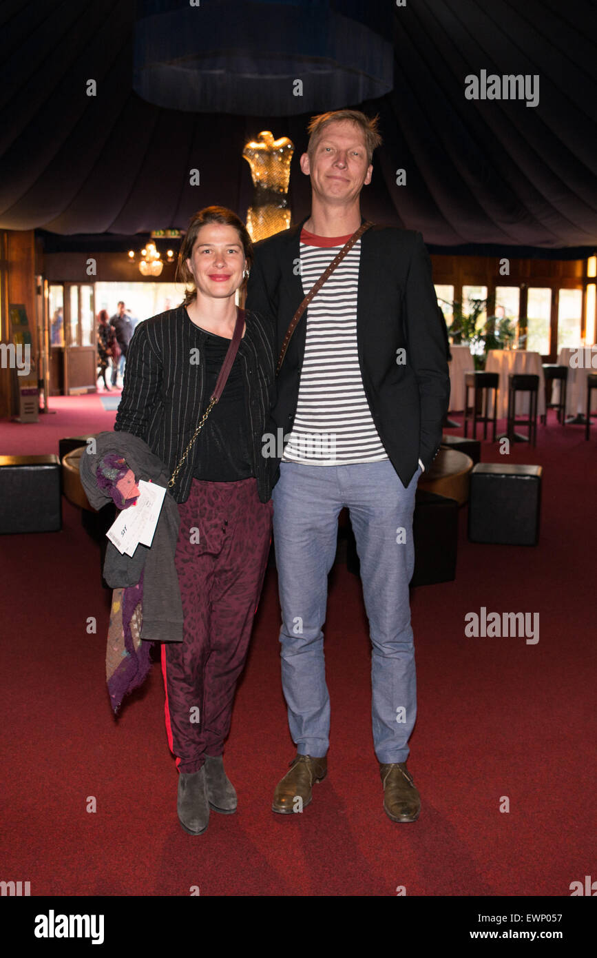 Premiere von Georgette Dee neueste Show im Tipi bin Kanzleramt ...