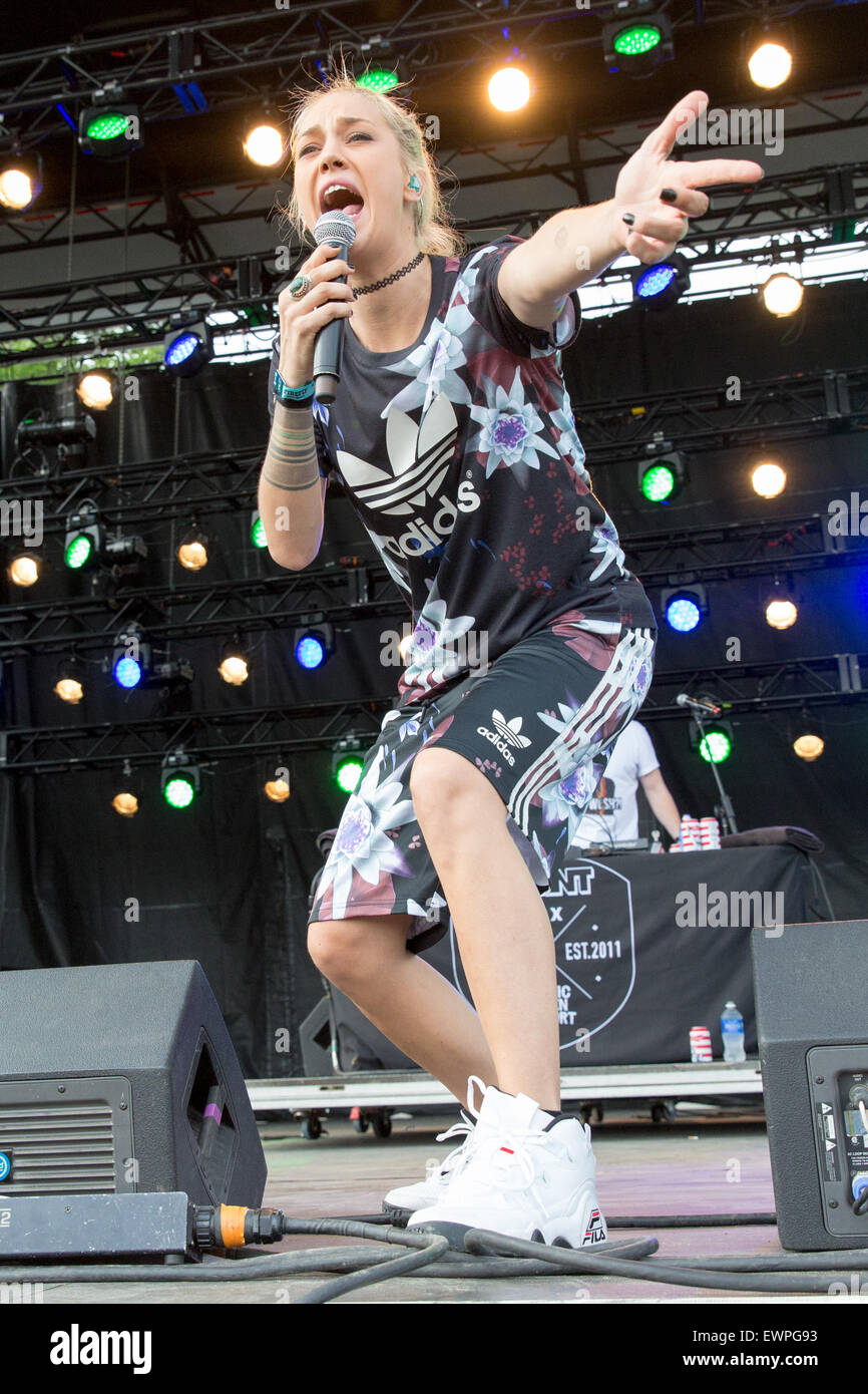 Elliphant singer -Fotos und -Bildmaterial in hoher Auflösung – Alamy