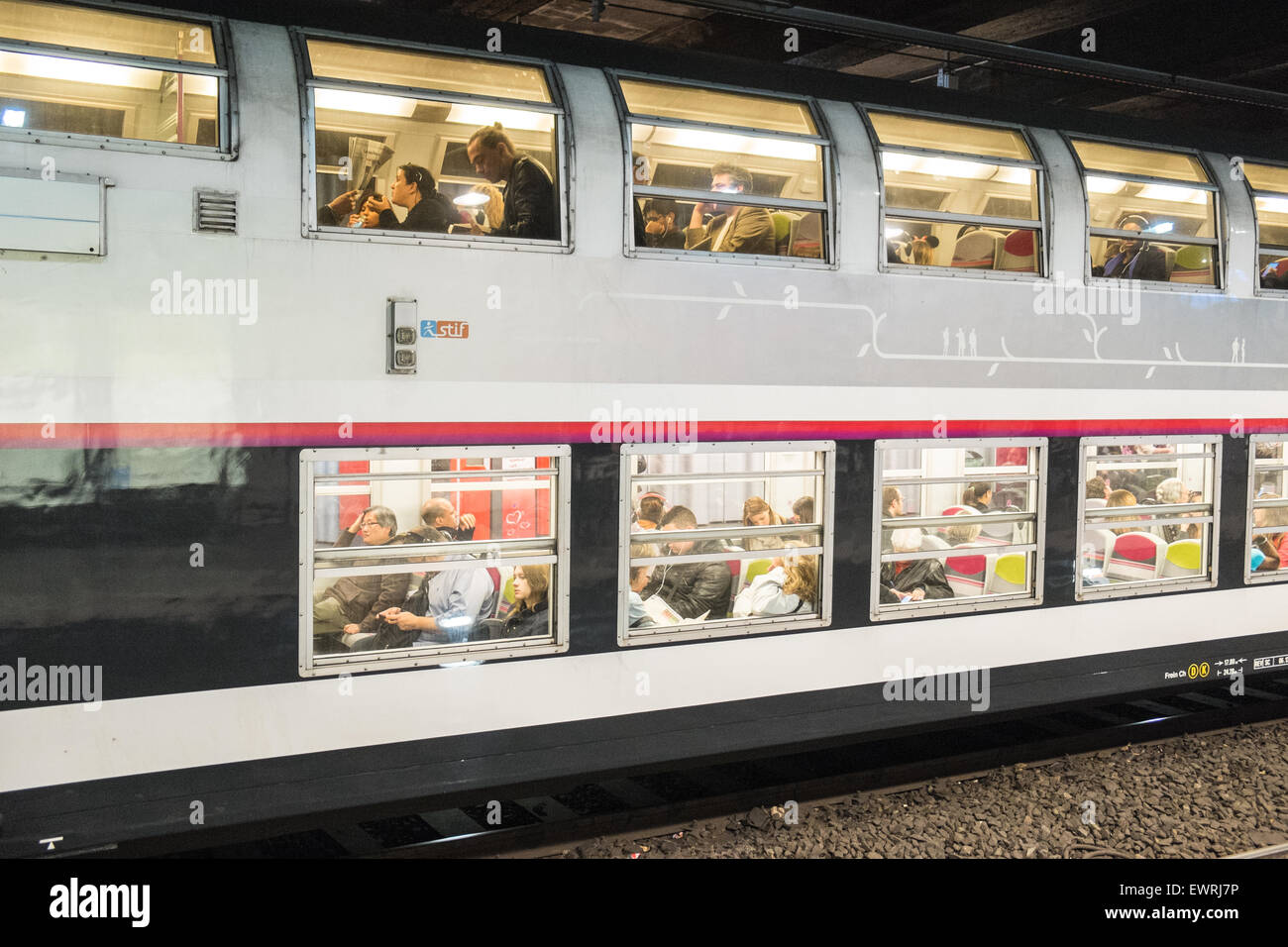 Doppelstock zugzug -Fotos und -Bildmaterial in hoher Auflösung – Alamy
