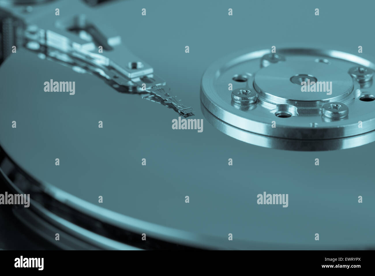 Festplatte geöffnet -Fotos und -Bildmaterial in hoher Auflösung – Alamy