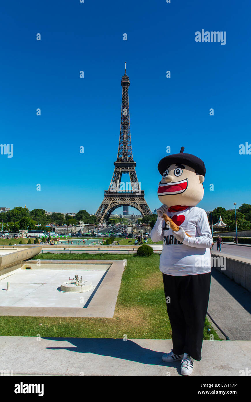 Zeichentrickfigur klischee paris eiffelturm -Fotos und -Bildmaterial in ...