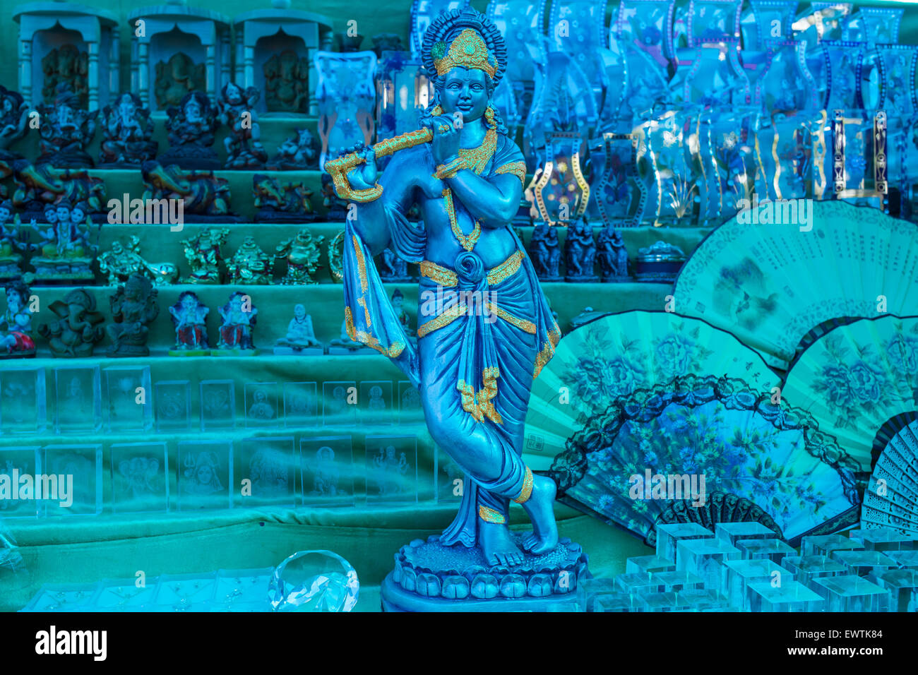 Blaue texteffekte -Fotos und -Bildmaterial in hoher Auflösung – Alamy