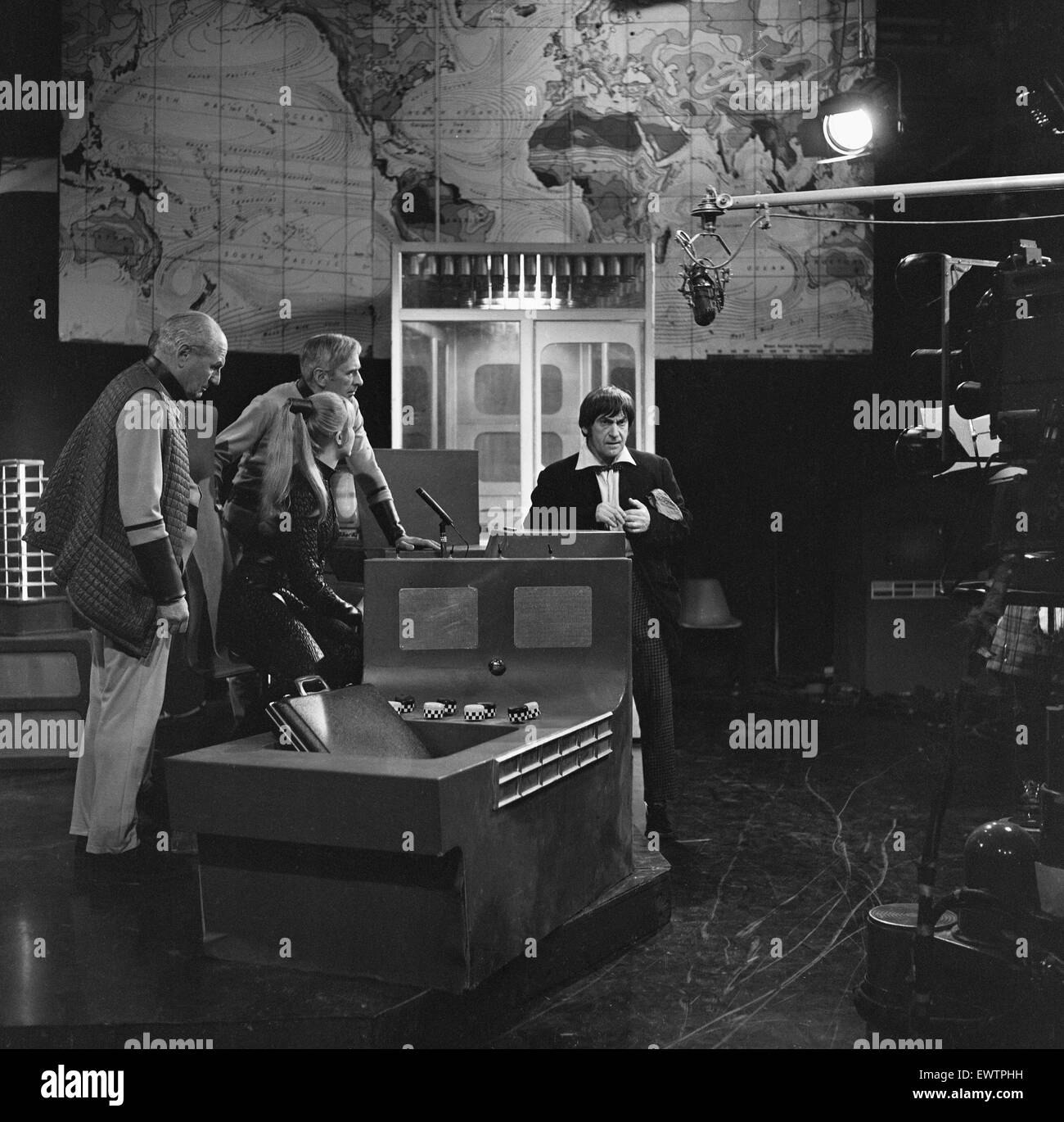 Von links nach rechts: Schauspieler Philip Ray (als Daniel Eldred ...