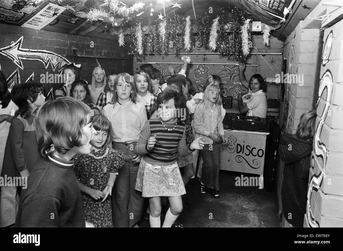 Disco dancing 1970s -Fotos und -Bildmaterial in hoher Auflösung – Alamy